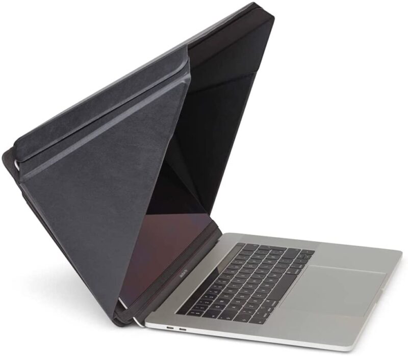 Should you Use your Laptop Outside in the Sun? - The Nature Hero