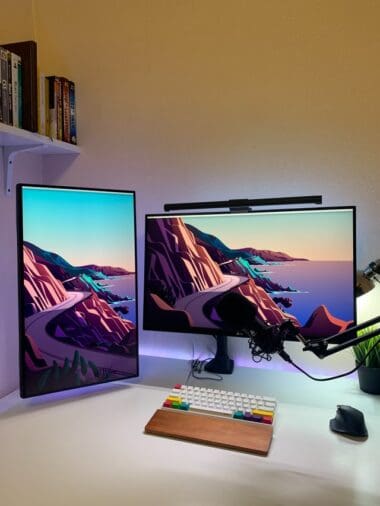 Should Dual Monitors be the Same Size? - The Nature Hero