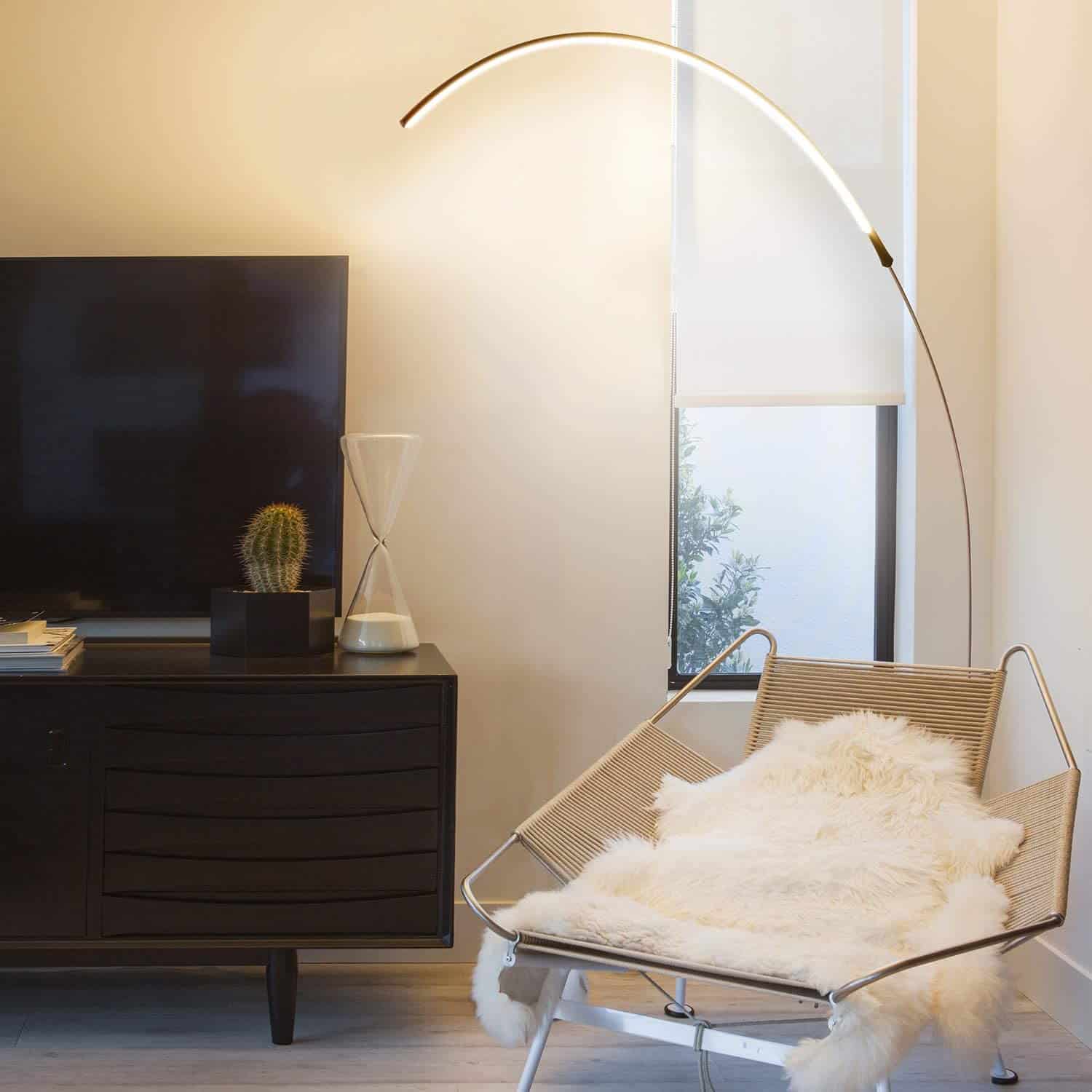 10 Effective Tips to Ergonomically Work from the Couch