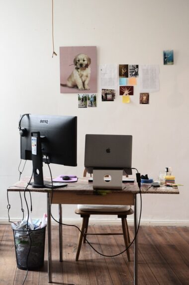How to Use a Laptop Stand Ergonomically? - The Nature Hero