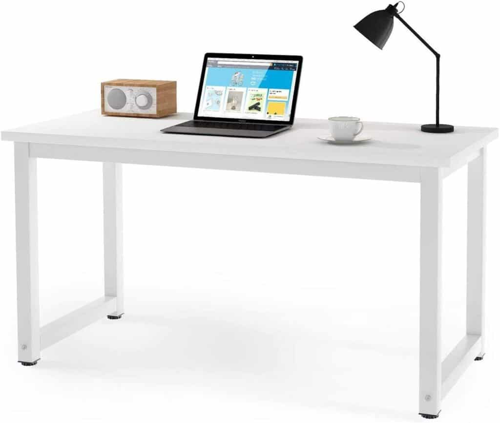 How to Clean a White Office Desk? - The Nature Hero