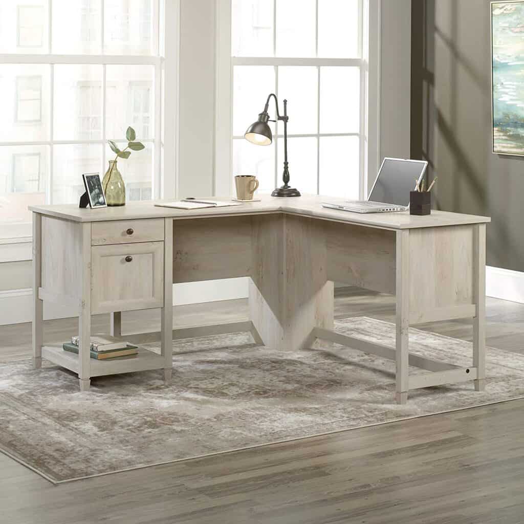 How to Clean a White Office Desk? - The Nature Hero