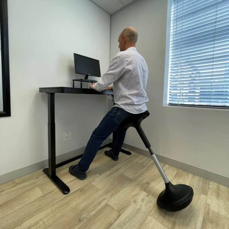 Stool Vs. Chair: Which is Better for your Posture?