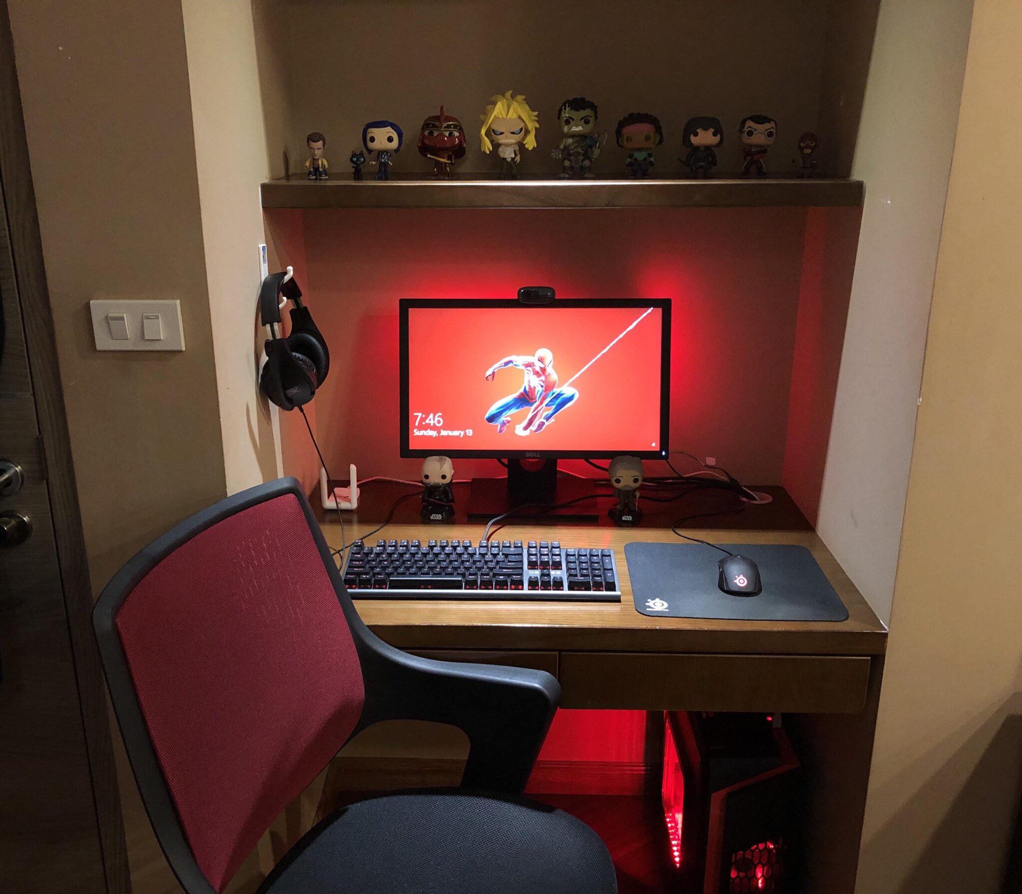 11 Small Bedroom Gaming Room Ideas for Gamers